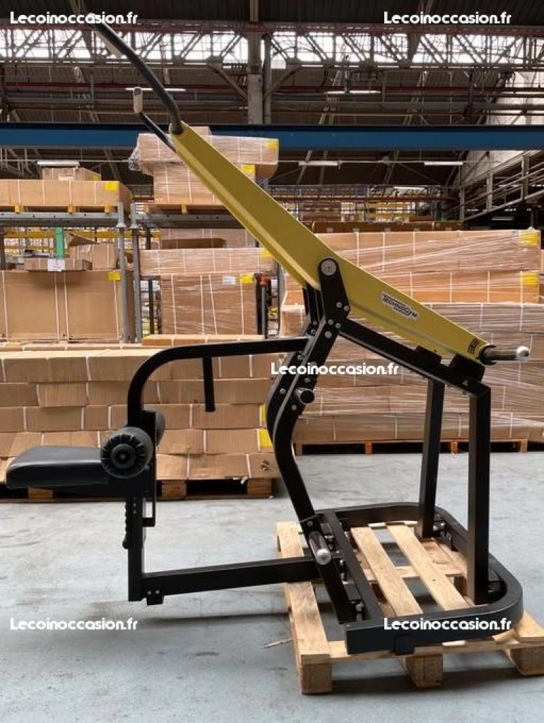 Musculation | pull down pure strength technogym mg2000 occasion | tinast.fr